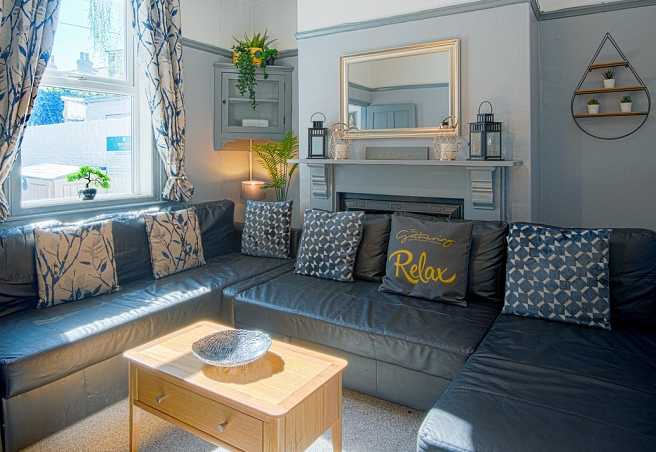 York Hen Do: The Definitive Guide to Party Houses & Packages