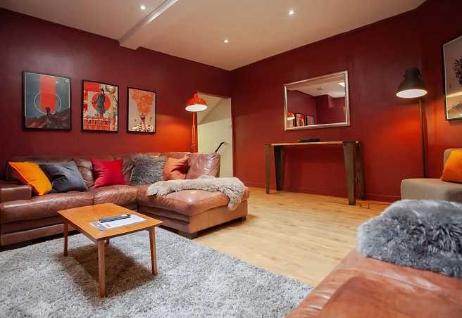 Hen Accommodation | Hen Party Houses | Hen Apartments