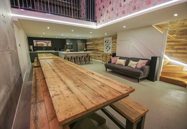 Brighton Hen Do: Definitive Guide to Packages & Hen Party Houses