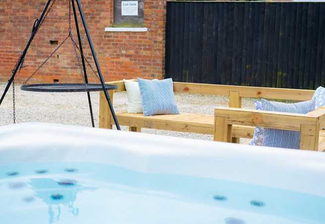York Hen Do: The Definitive Guide to Party Houses & Packages