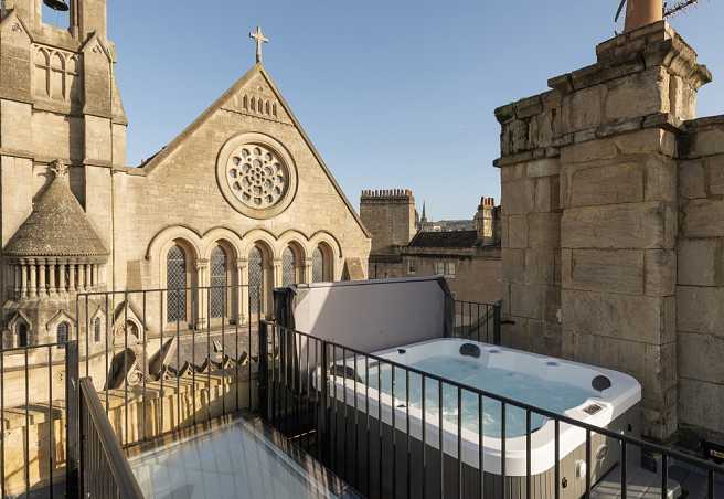 Hen Accommodation | Hen Party Houses | Hen Apartments