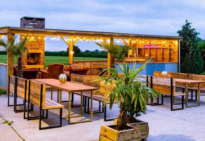 York Hen Do: The Definitive Guide to Party Houses & Packages